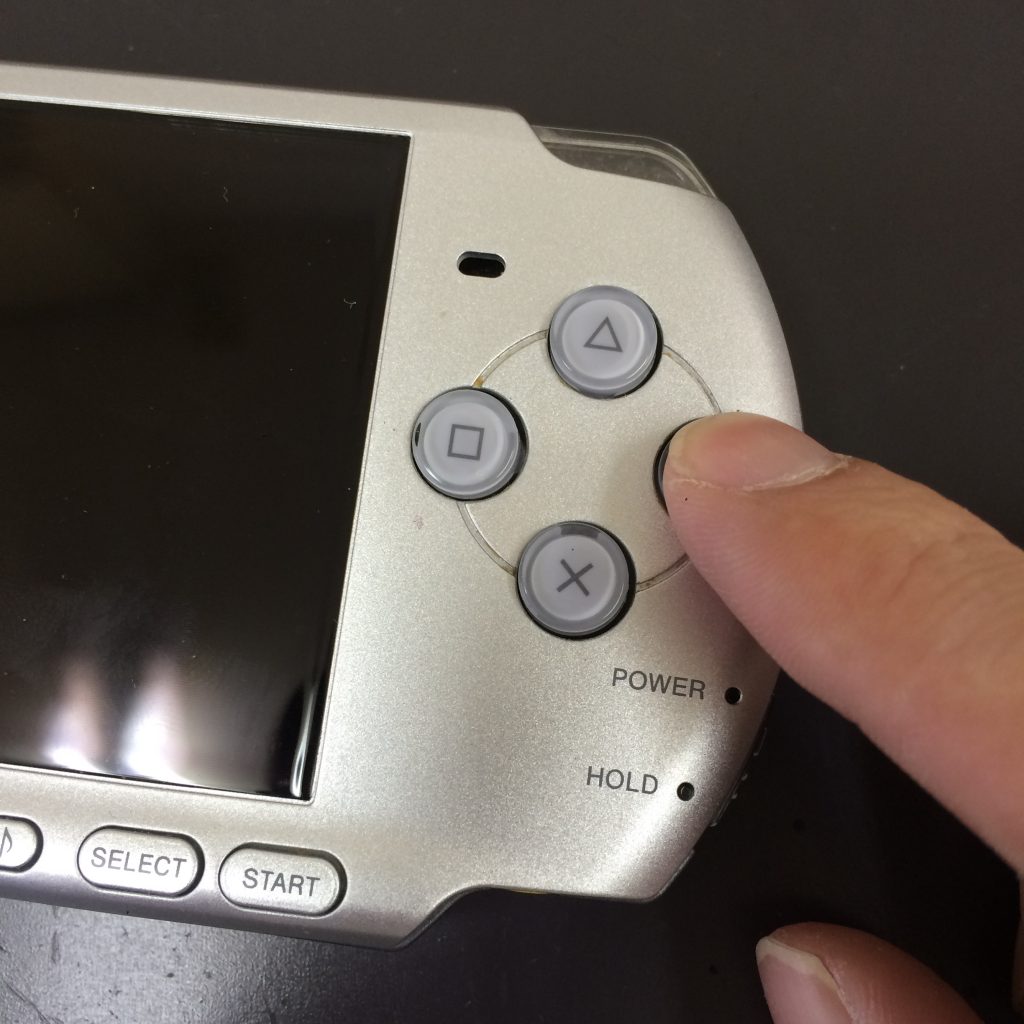 大阪難波PSP修理！PSP2000の ボタンの交換修理を行いました。 | Switch・Nintendo3DS ・ PSP 修理のゲーム ...